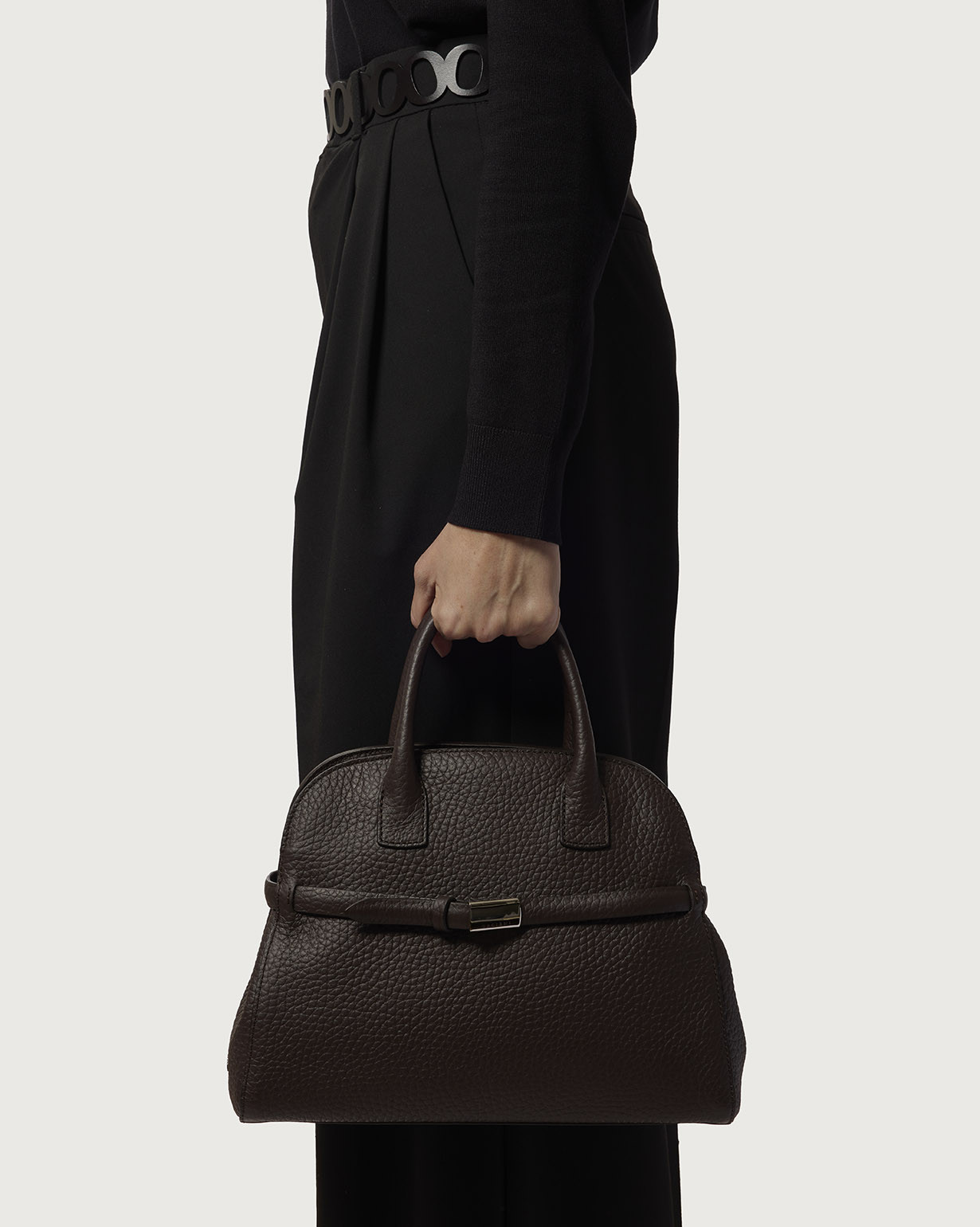 ORCIANI Aura Soft Midi grained leather handbag with strap, color Chocolate